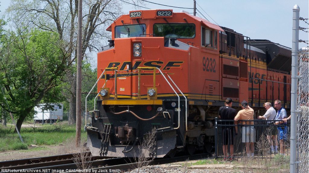 BNSF 9232